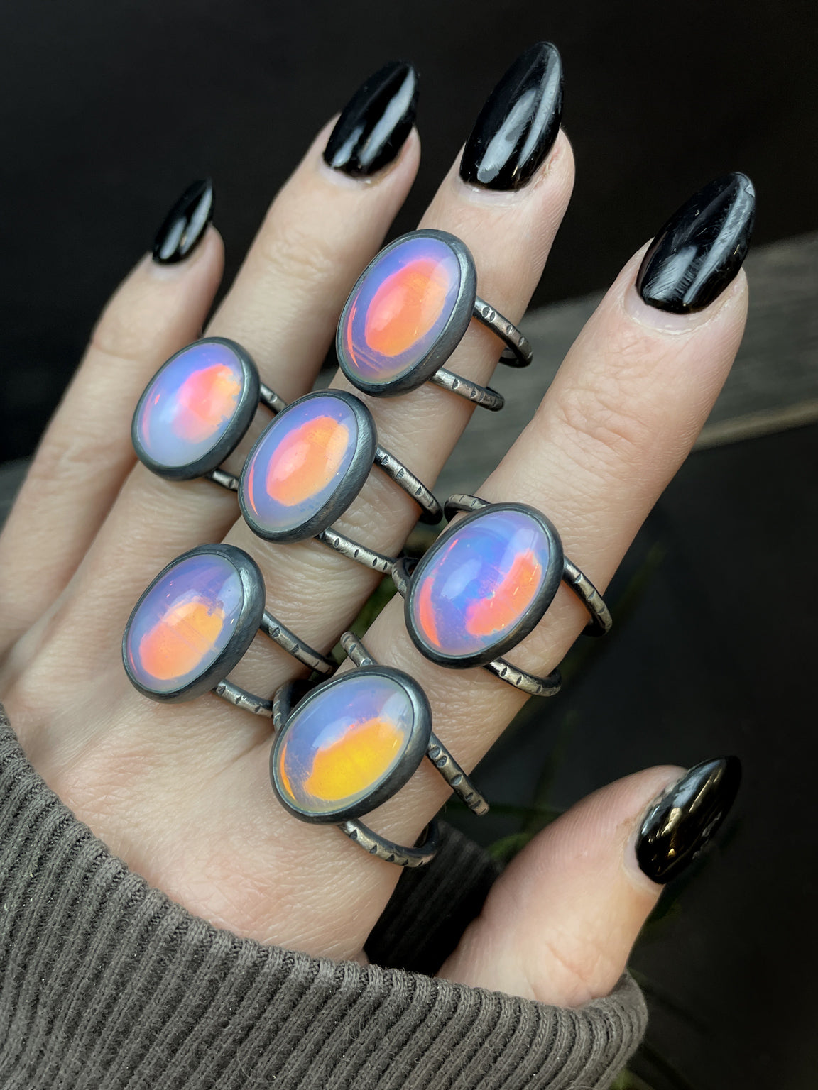 Color-shifting Dragon's Egg Glass Orbit Rings - 6 Available – Hypnovamp